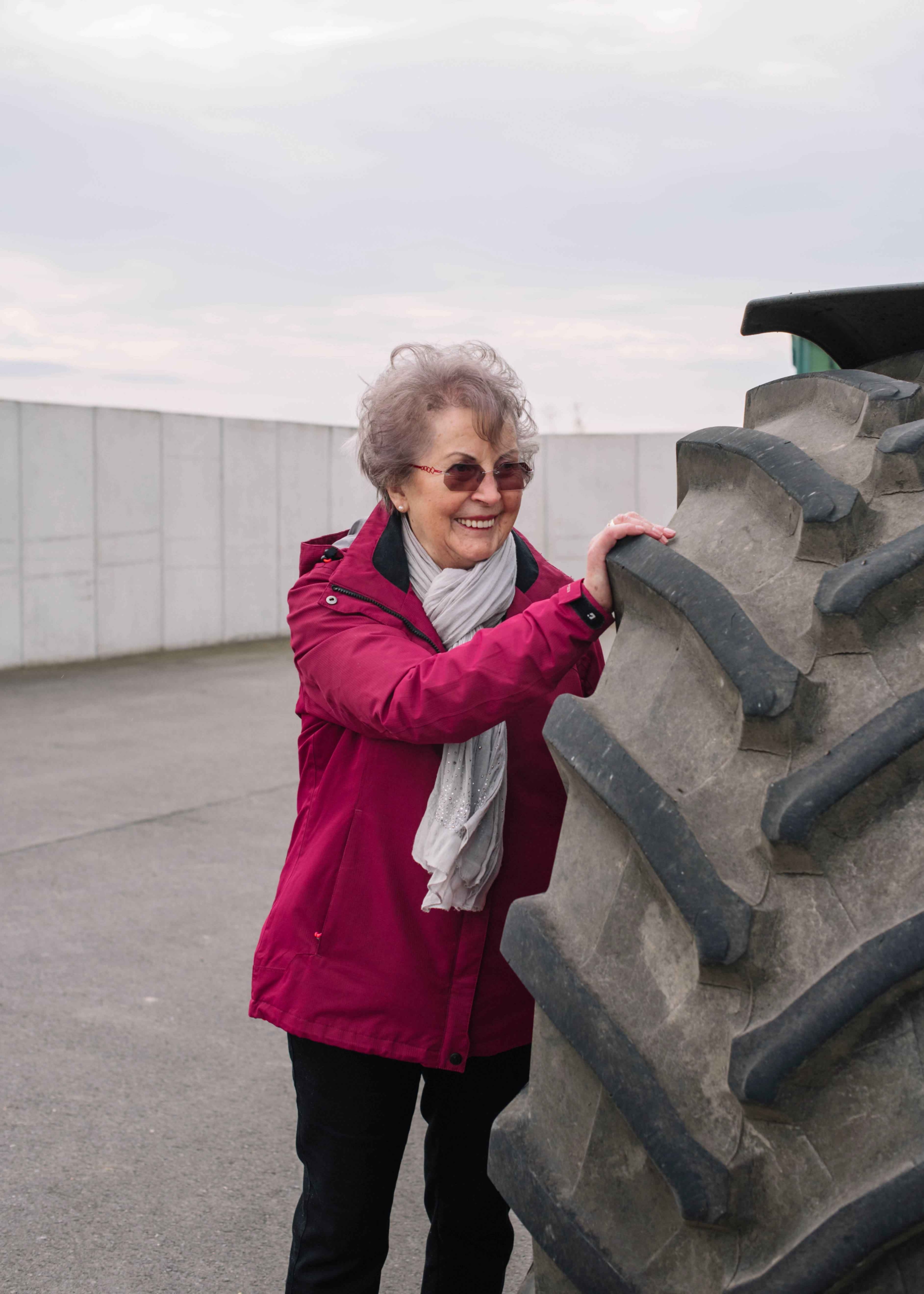 Land-wirtinnen - Anna Tiessen